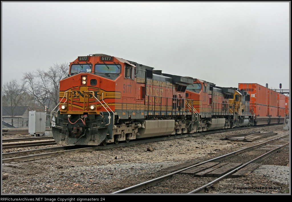 BNSF 5177